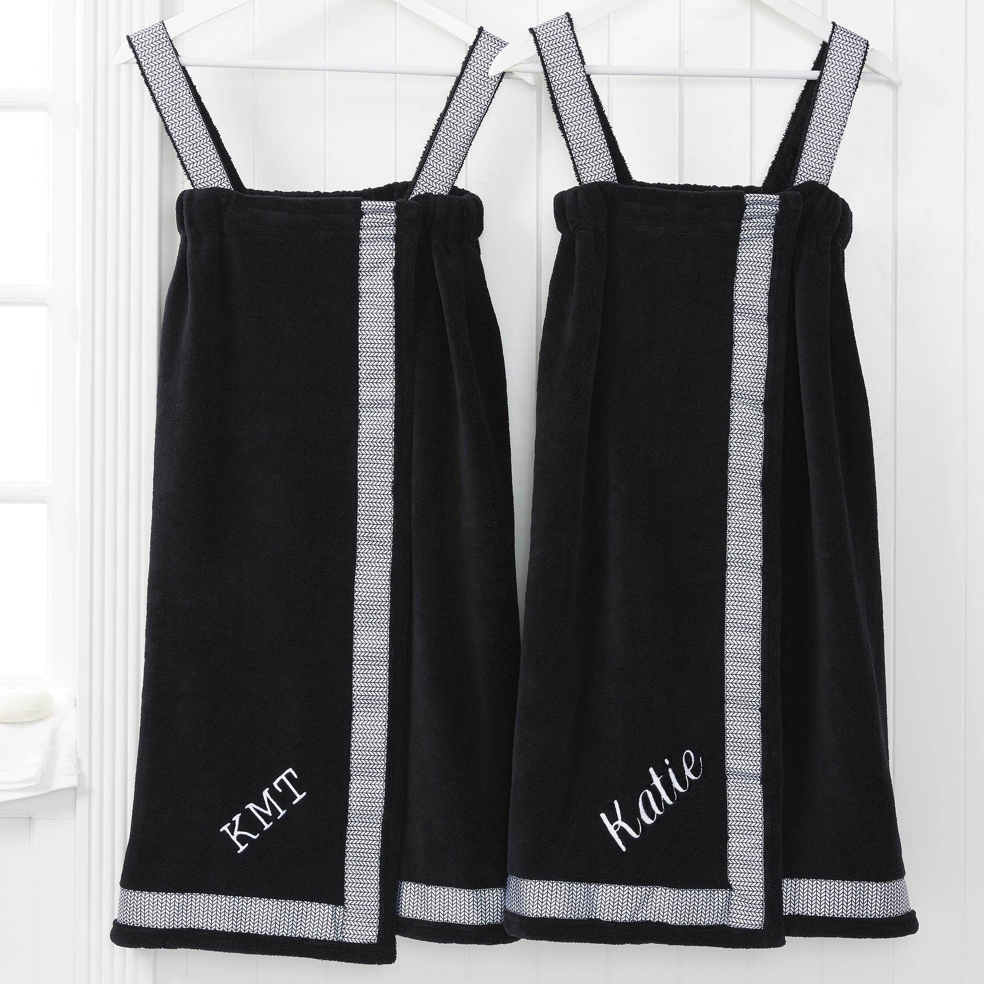 11790 - Geometric Accent Embroidered Bath Wrap