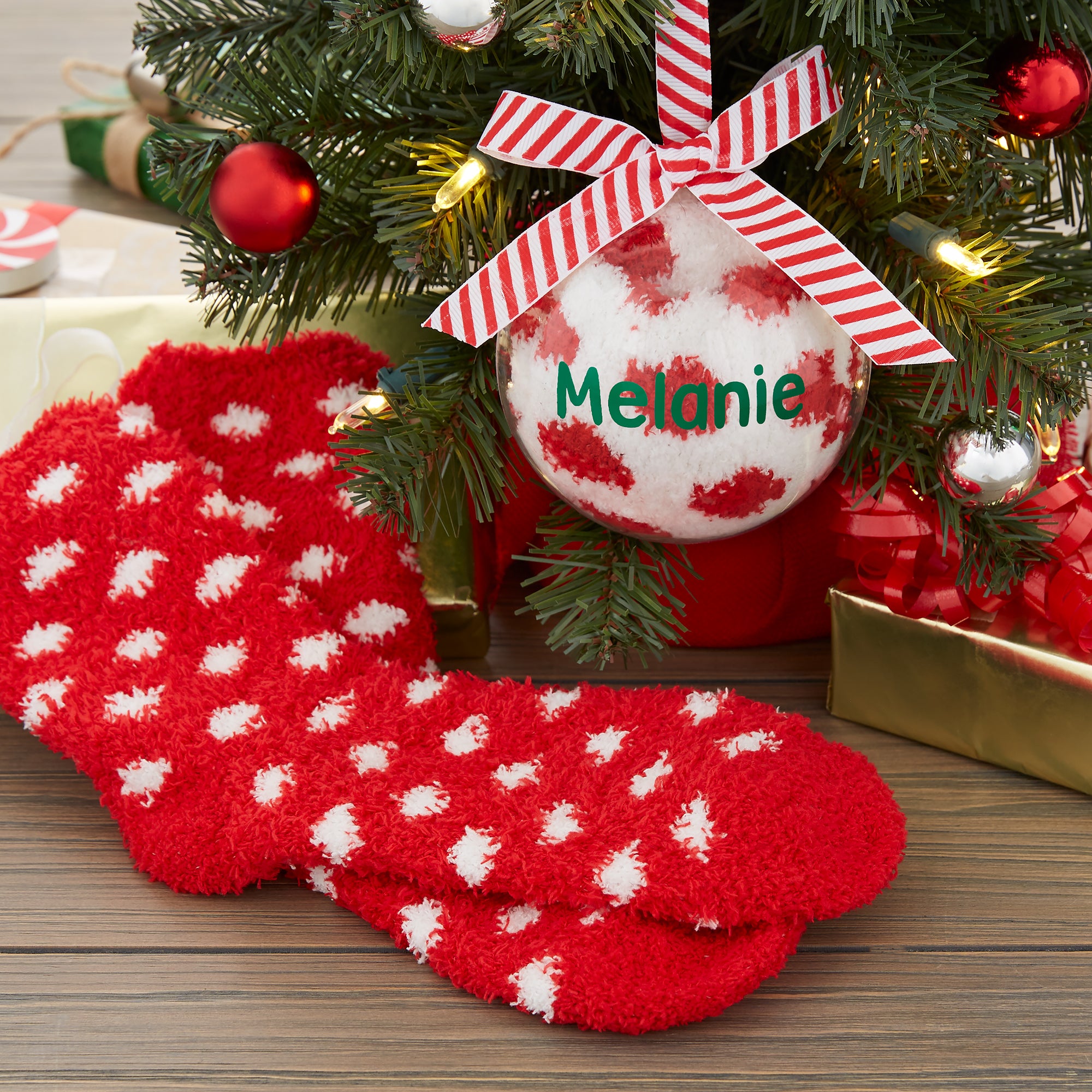 22308 - Merry Mistletoes Personalized Ornament With Socks