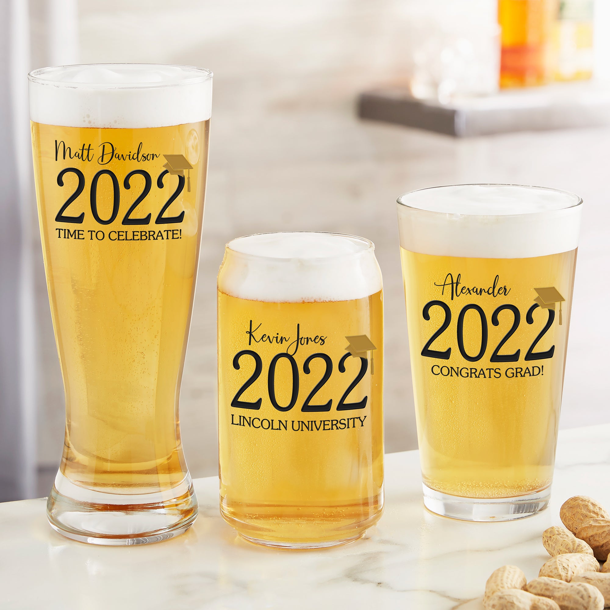 34432 - Classic Graduation Personalized Beer Glasses
