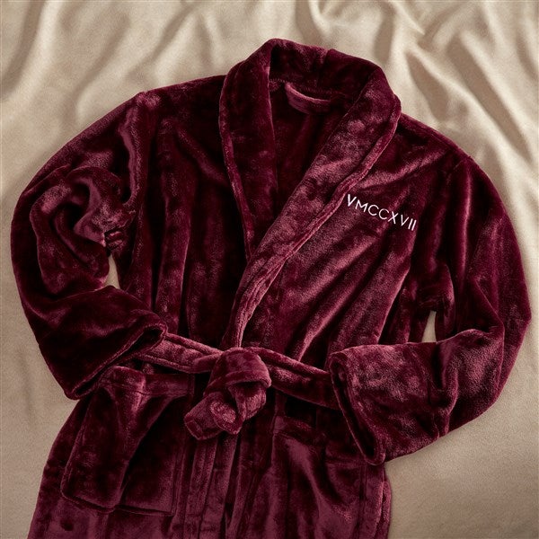 Romantic Date Embroidered Fleece Robe - Maroon