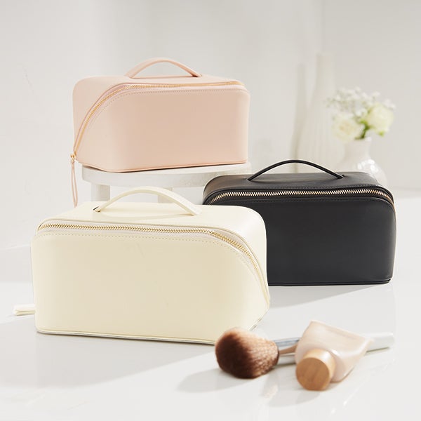 Engraved Large Off-White Leather Beauty Case